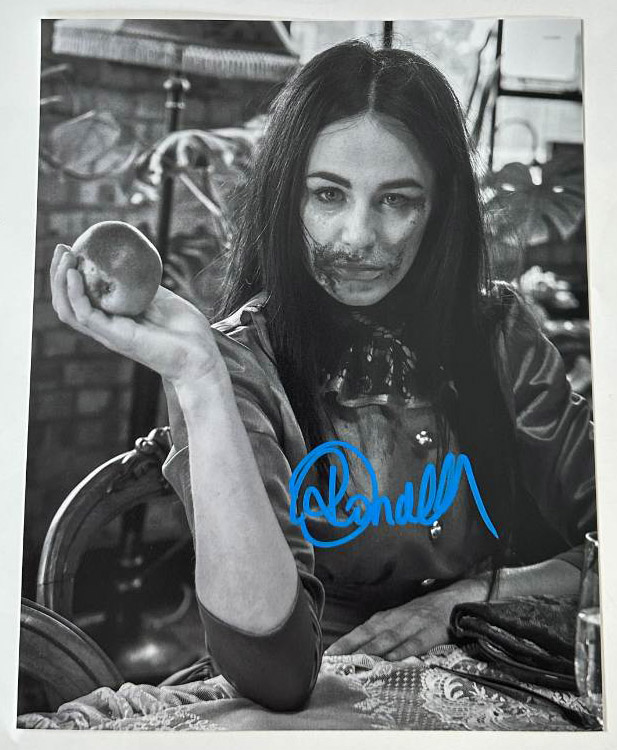 Danielle Ronald original Autogramm auf 20x25 Foto Winnie the Pooh ...