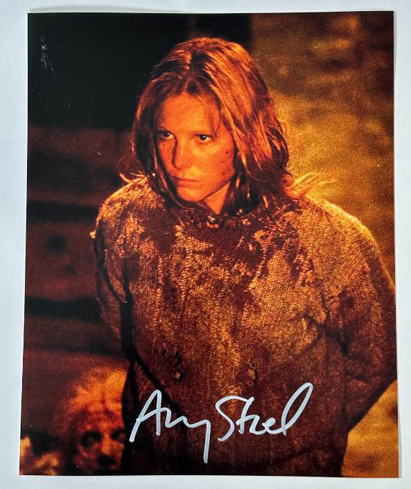 Amy Steel original autograph on 8x10 Friday the 13th photo | We Love ...