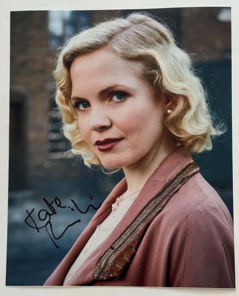 Kate Phillips original Autogramm auf 20x25 Peaky Blinders Foto | We ...