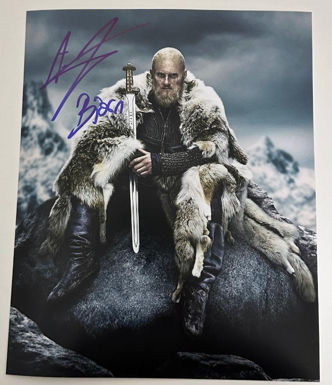 Alexander Ludwig aka Bjorn Lothbrok original Autogramm auf 20x25 ...